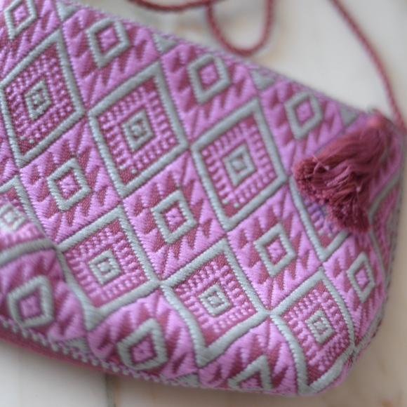 The Little Pueblo | Bags | Mayan Embroidered Purse From Chiapas With ...